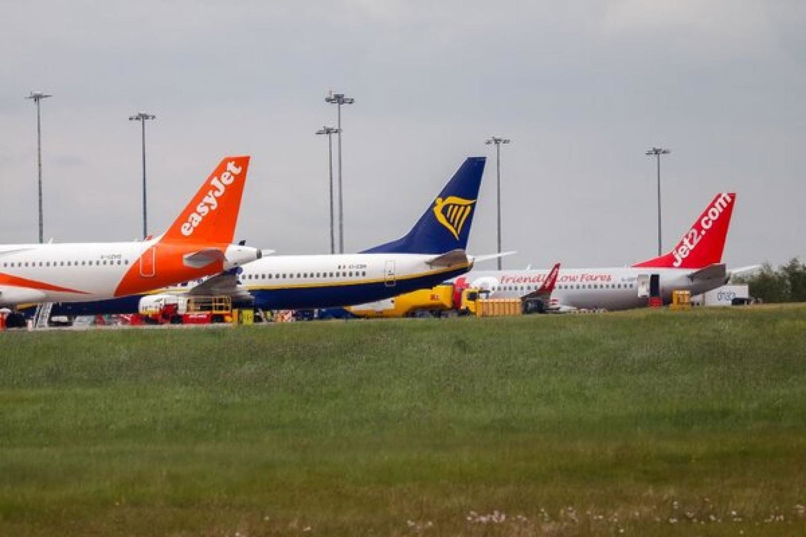 Jet2 issues urgent advice for trade after Leeds Bradford runway closure ...